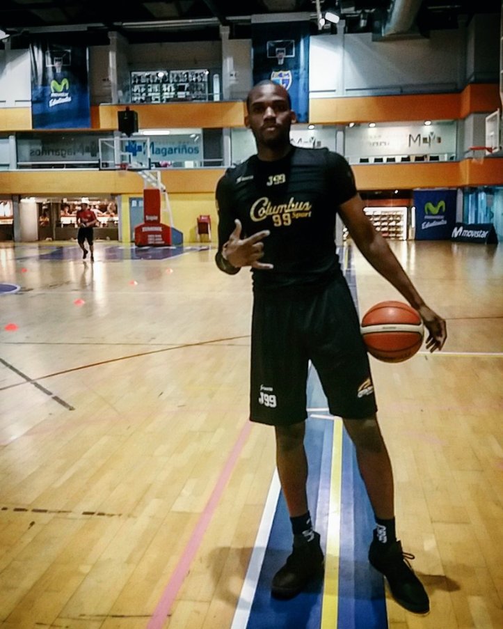 ZACH GRAHAM: «ESTOY MUY FELIZ POR REGRESAR A GUAROS. ÉSTA ES MI FAMILIA ...